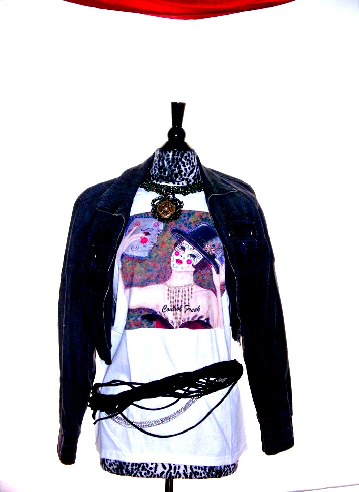 Tee Shirt, Fine Arts, Control Freak In Small, Medium Or Large on Luulla